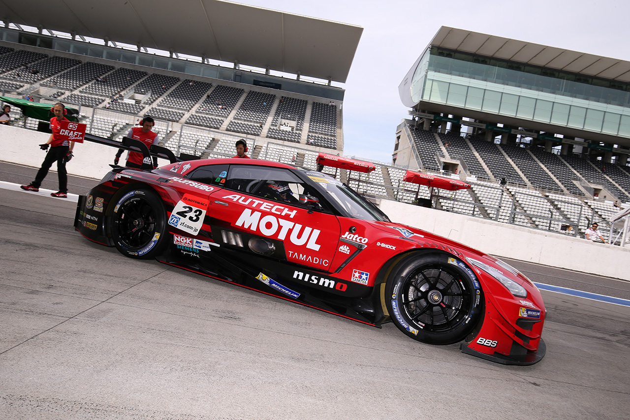 クインタレッリ「17年仕様になっていちばん」MOTUL GT-Rの進化に手ごたえ | autosport web