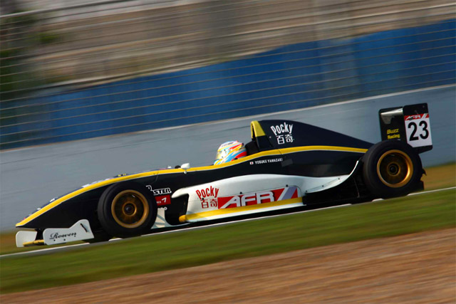 Buzz Racing、AFRで2度目のトップ4独占を達成 - autosport web