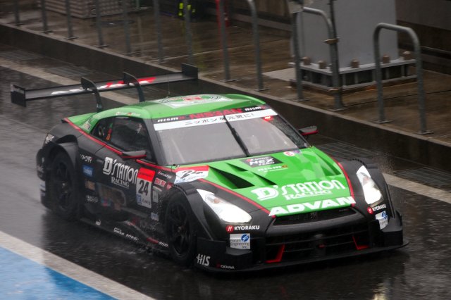 Dstation ADVAN GT-R - autosport web