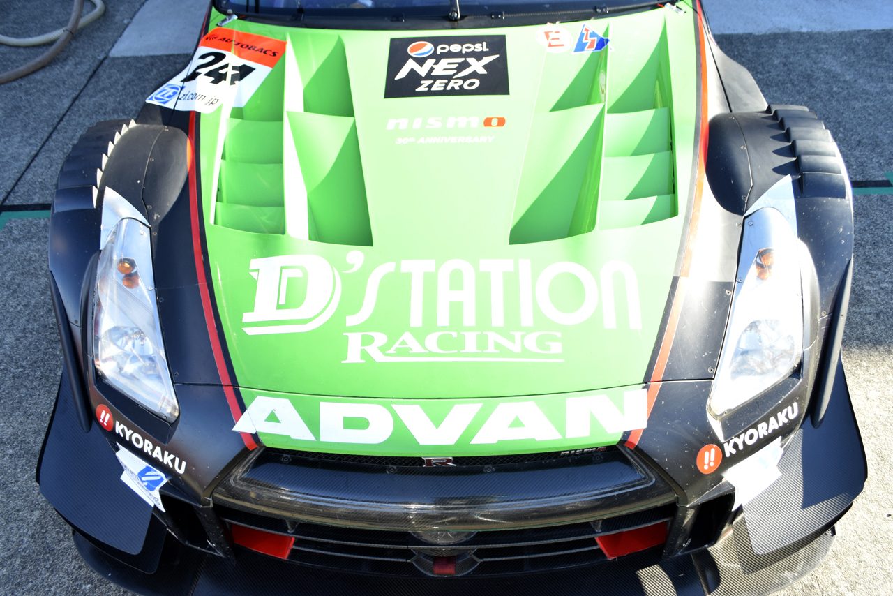 SGT最終戦 ボンネットギャラリー Dstation ADVAN GT-R | autosport web