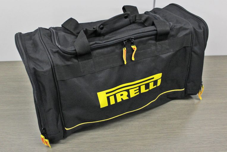 ピレリのロゴ入りトラベルバッグをプレゼント | autosport web