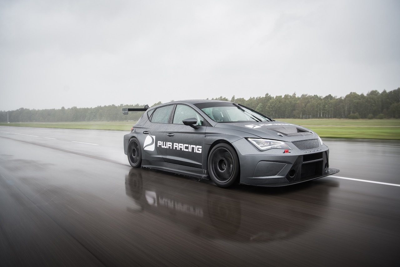 STCC：王者PWRレーシング、612PSのフルEVテスト車『PWR001』発表 - autosport web