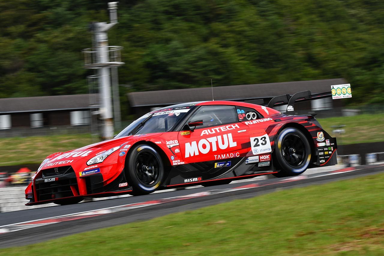 第6戦オートポリスでのMOTUL AUTECH GT-R | MOTUL AUTECH GT-R 2019年リヤウイング翼端板全ラウンドギャラリーの画像・写真(17) | autosport web