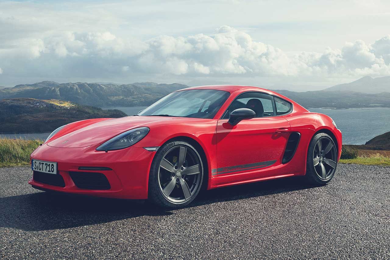 ポルシェから新型『718ケイマンT』『718ボクスターT』が登場。純粋なドライビングプレジャーを提供 | autosport web