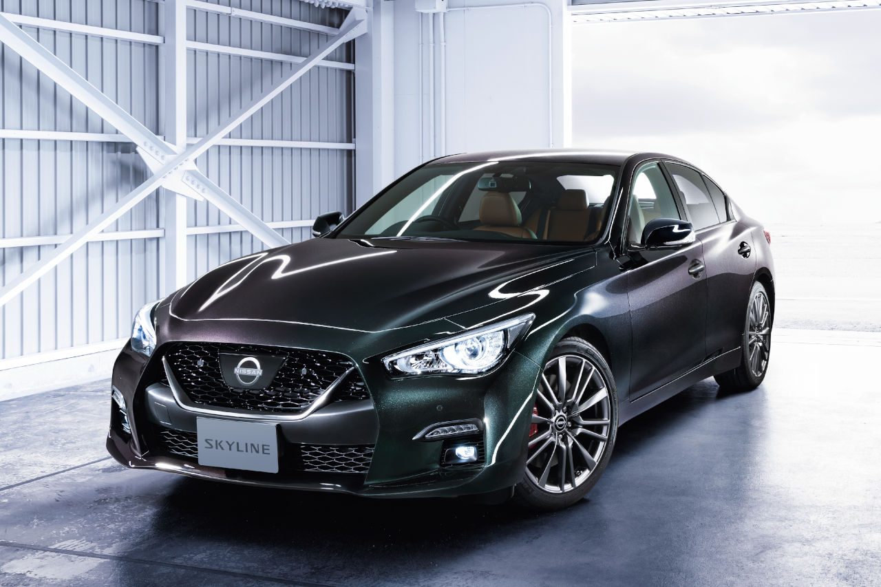 ニッサン・スカイライン、400Rへのミッドナイトパープル追加など一部仕様変更。10月末より発売 | クルマ | autosport web