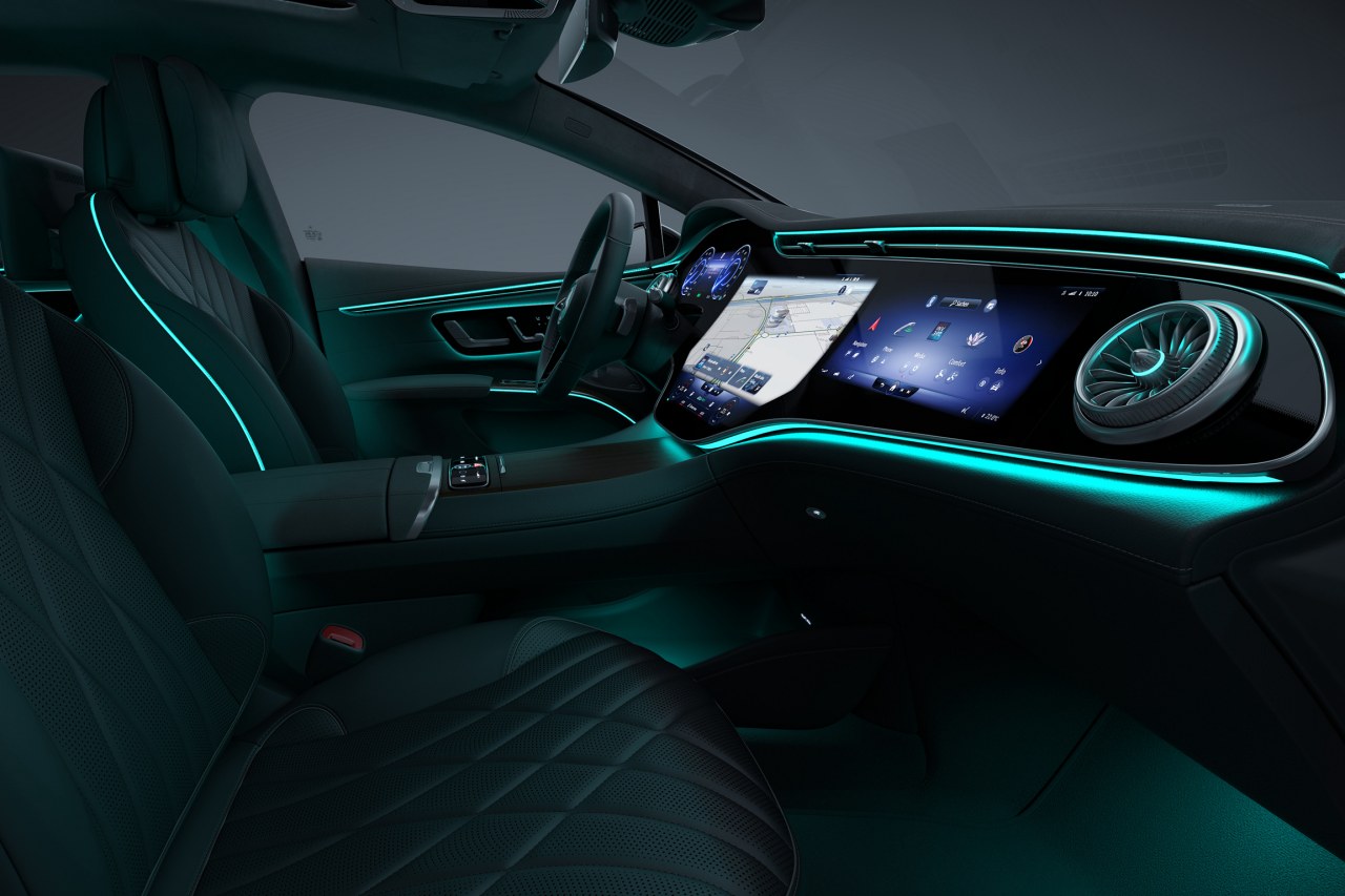 日本で購入可能なEVで最長。航続距離700kmを誇るメルセデスEQの『EQS』と『EQE』が上陸 | autosport web