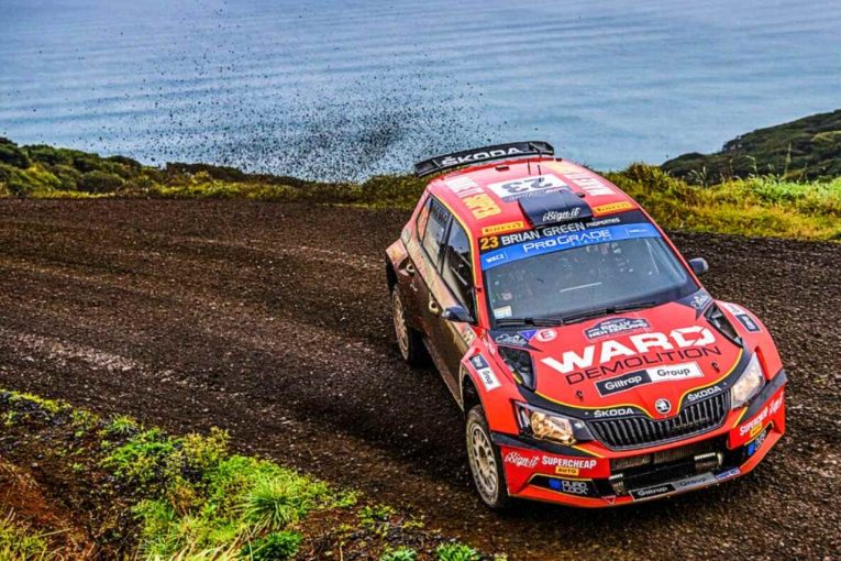 地元NZで10年ぶり開催。世界戦デビューのRSC王者SVGが、WRC2でいきなりの3位表彰台を獲得 | autosport web