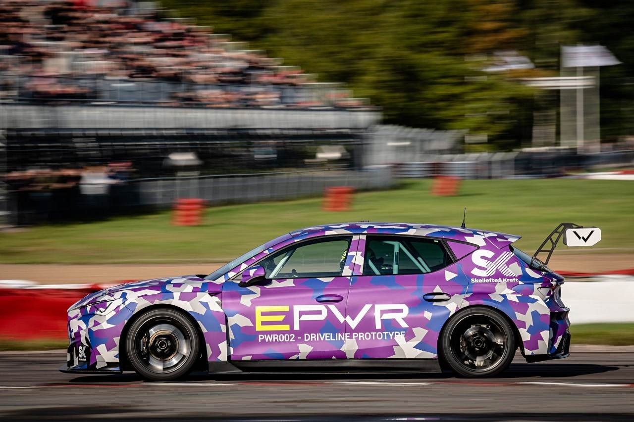 Exion Racingが『BMW i4』の新規車両を投入。2023年フル電動化を果たすSTCC参戦表明1番乗り - autosport web