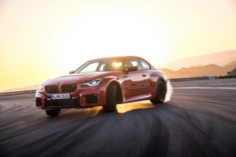 新型『BMW M2』が日本上陸。直列6気筒ツインターボの正統派FRにMTモデルも設定 | クルマ | autosport web