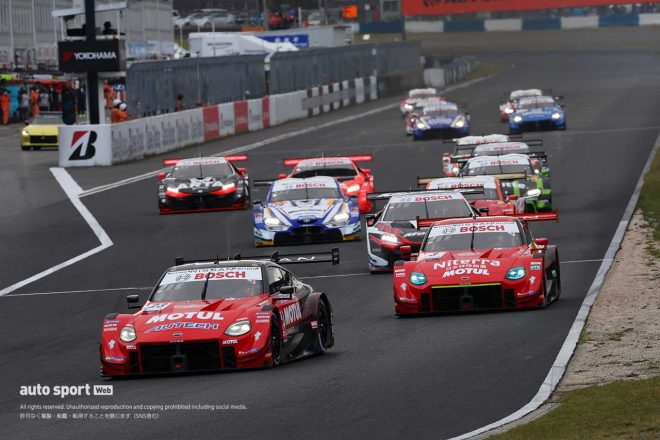 松田次生と中島健監督（MOTUL AUTECH Z） | autosport web