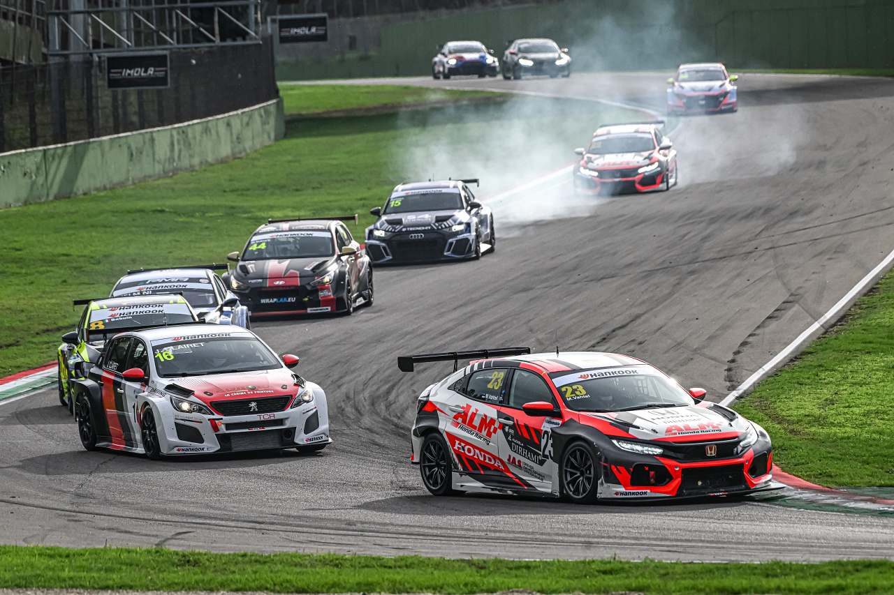 ホンダも新生TCR世界戦へ。ネストール・ジロラミが新型FL5シビックRでALMから参戦決定 | autosport web