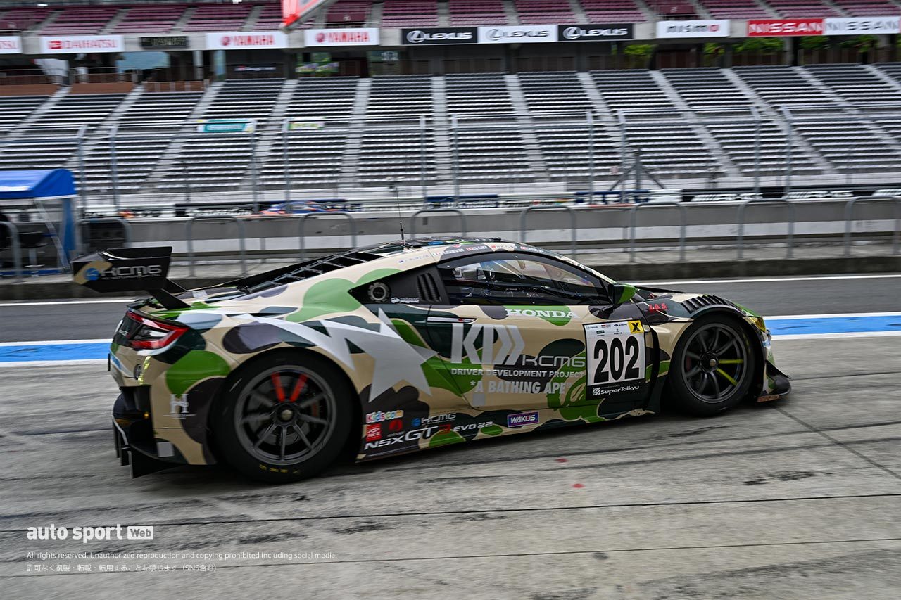 スーパー耐久富士24時間にKCMGがスペシャルカラーで登場。ア・ベイシング・エイプ周年を祝う | autosport web