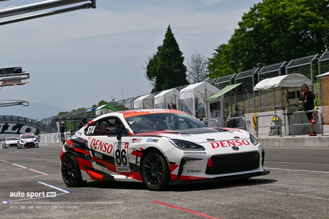 スーパー耐久第2戦富士で大きなアクシデントに見舞われた2台のGR86が車体交換なく戦線復帰 | autosport web