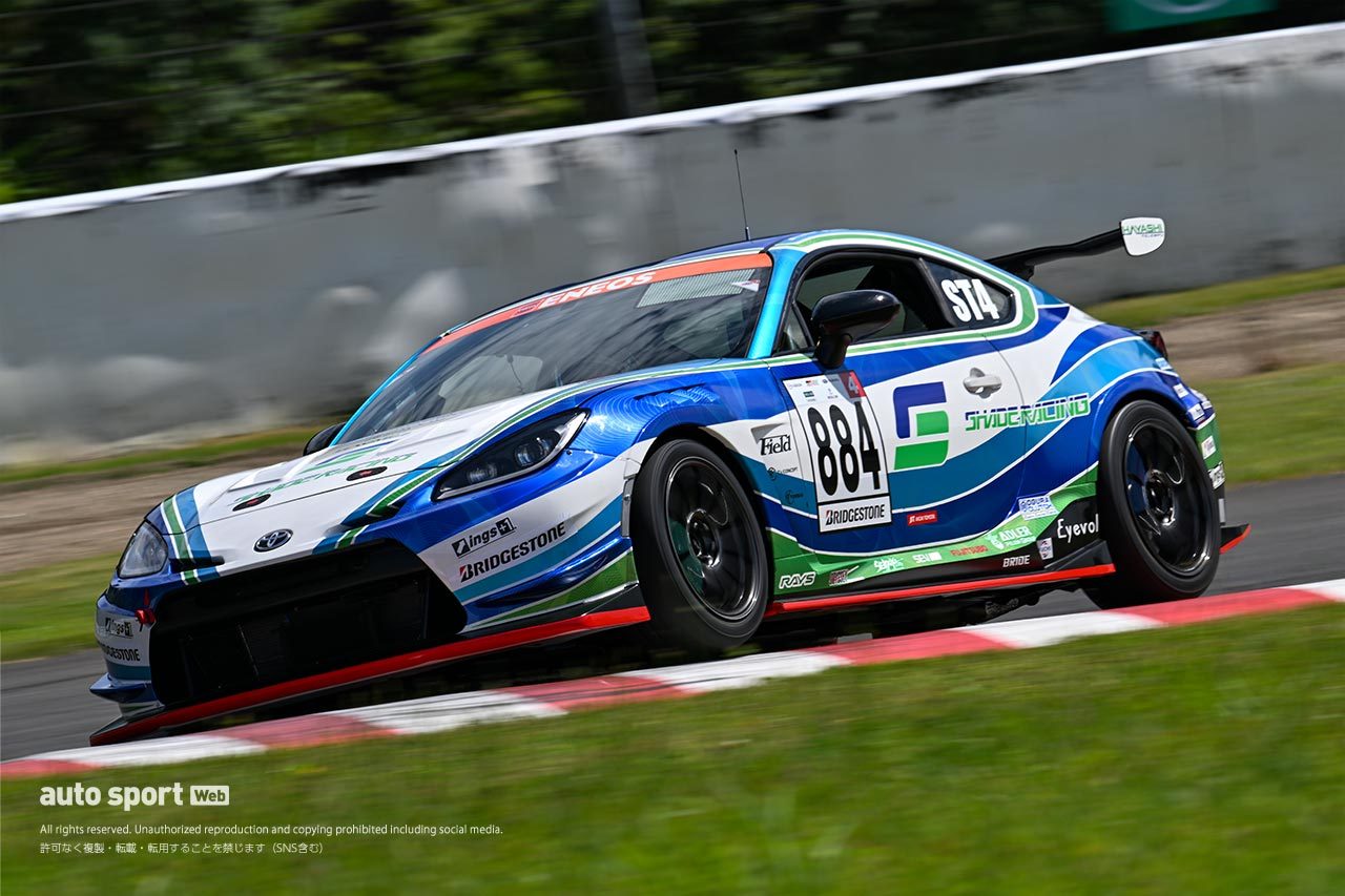 スーパー耐久第2戦富士で大きなアクシデントに見舞われた2台のGR86が車体交換なく戦線復帰 | autosport web