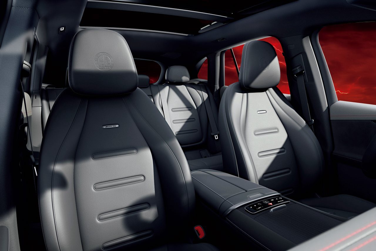 メルセデス・ベンツ、航続528kmを誇る革新的電動モデル『EQE SUV』発表。導入記念車を設定 | autosport web