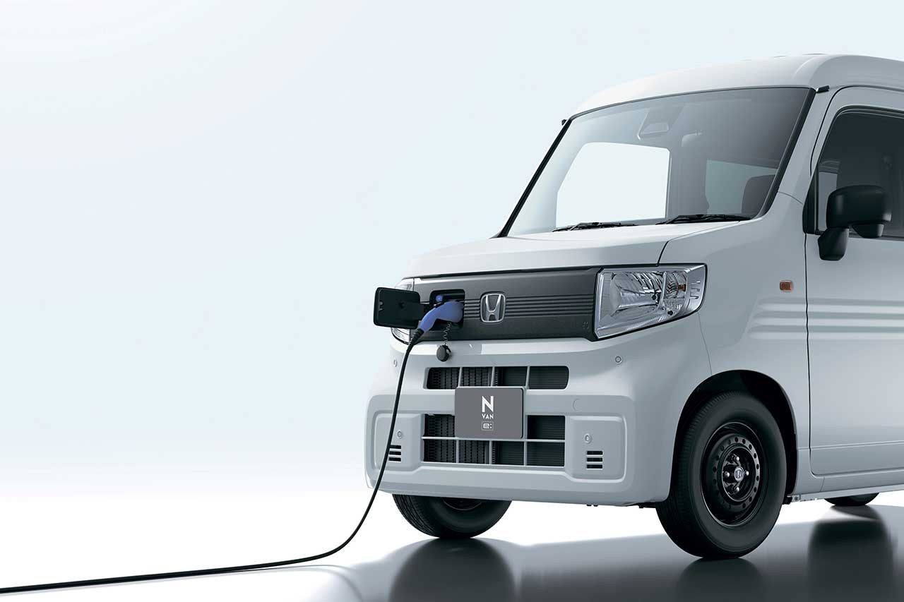 ホンダ、2024年春発売予定の『N-VAN e:』を先行公開。EV展開を本格始動へ | autosport web