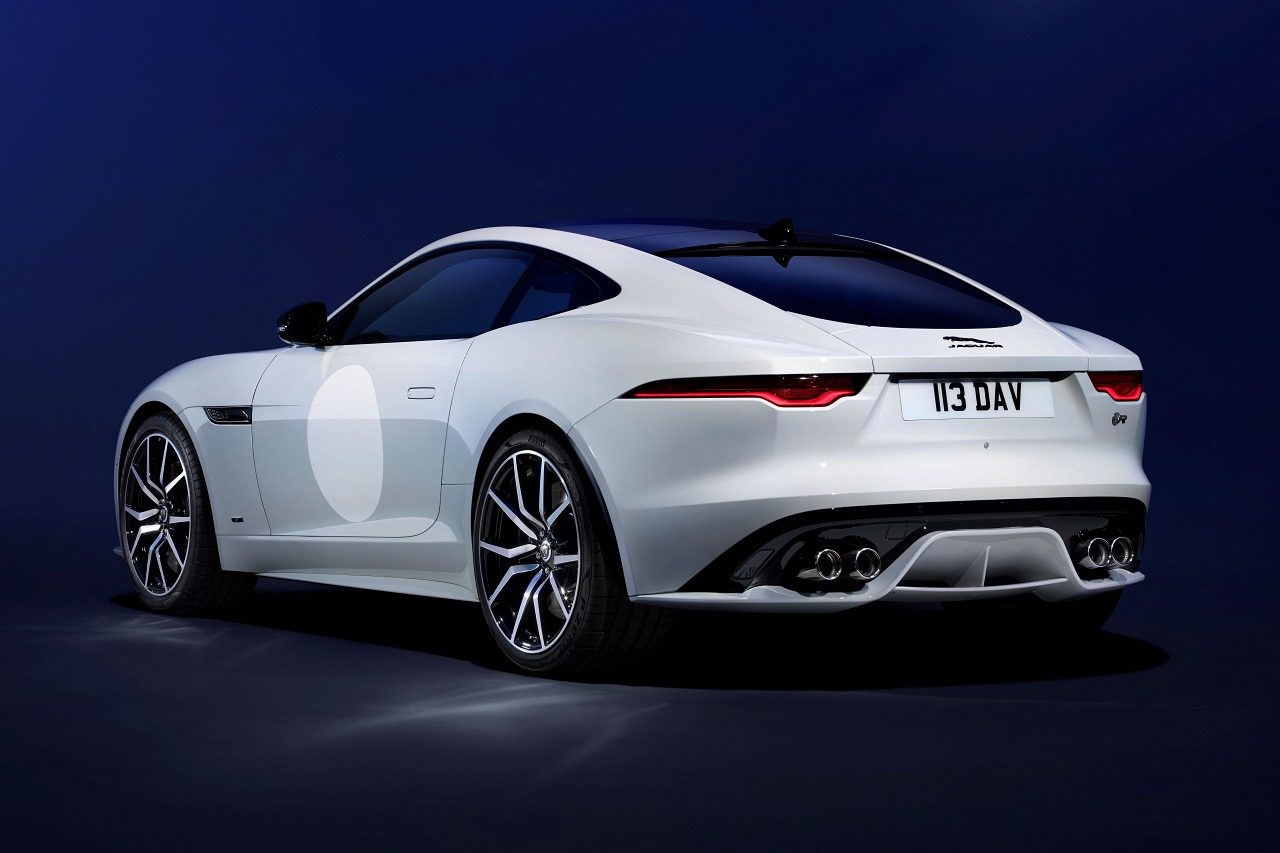 ジャガー最後の内燃エンジンとなる限定車『F-TYPE ZP EDITION』は、クーペのみ12台が日本上陸 | autosport web