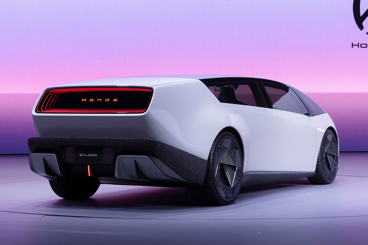 ホンダ、独自ビークルOS『ASIMO OS』搭載のホンダ0サルーンおよびSUVを世界初公開 | autosport web