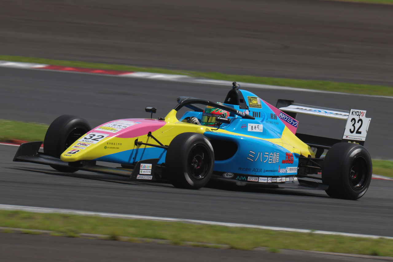金本きれい（ミハラ自動車エムクラフトRT KC-MG01） | autosport web