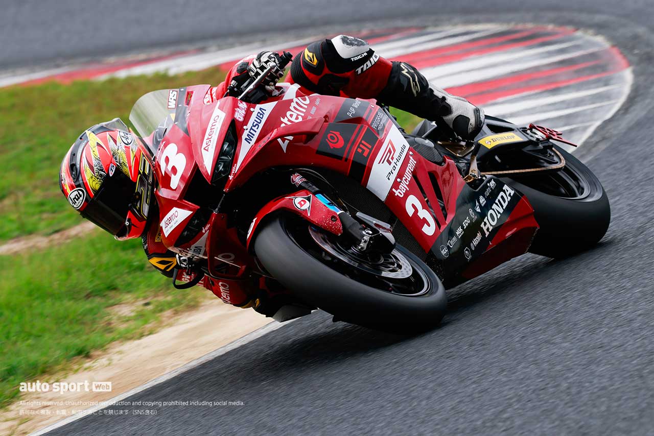 タイトルに王手をかける中須賀克行がトップ！ ST1000は西村硝、ST600は長尾健吾、J-GP3は尾野弘樹がリード／全日本ロード 岡山公開テスト | autosport web