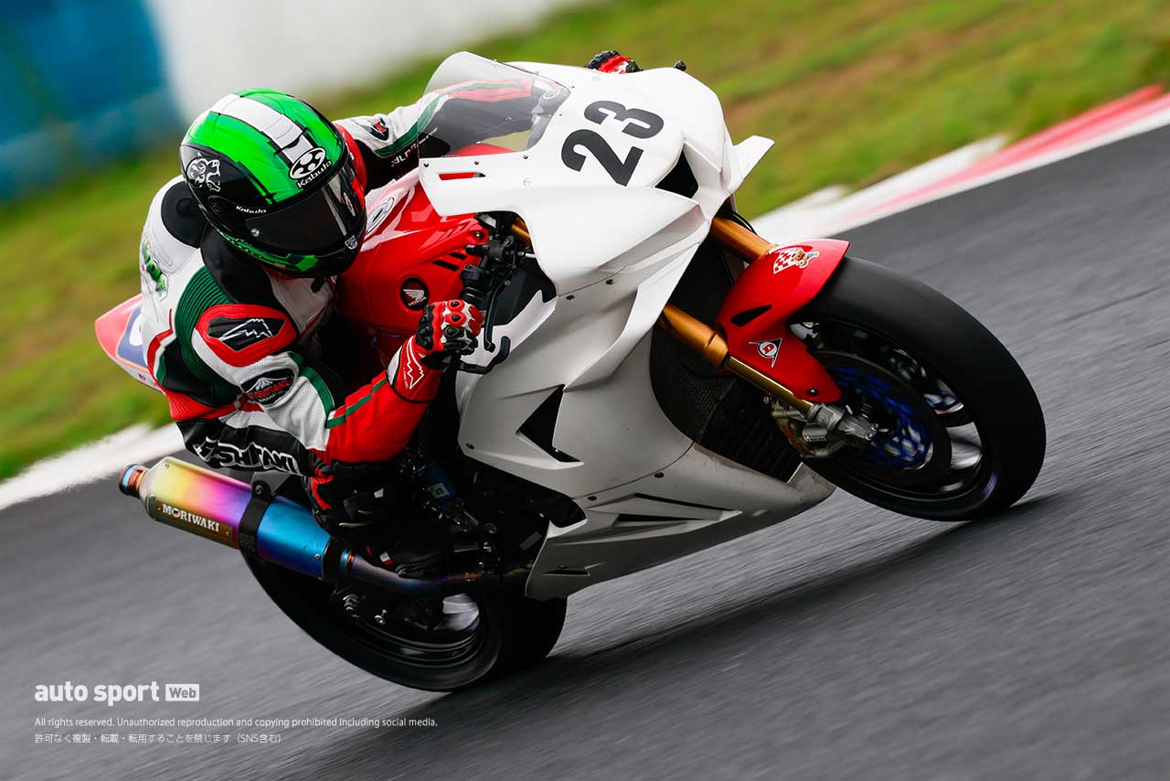 タイトルに王手をかける中須賀克行がトップ！ ST1000は西村硝、ST600は長尾健吾、J-GP3は尾野弘樹がリード／全日本ロード 岡山公開テスト | autosport web