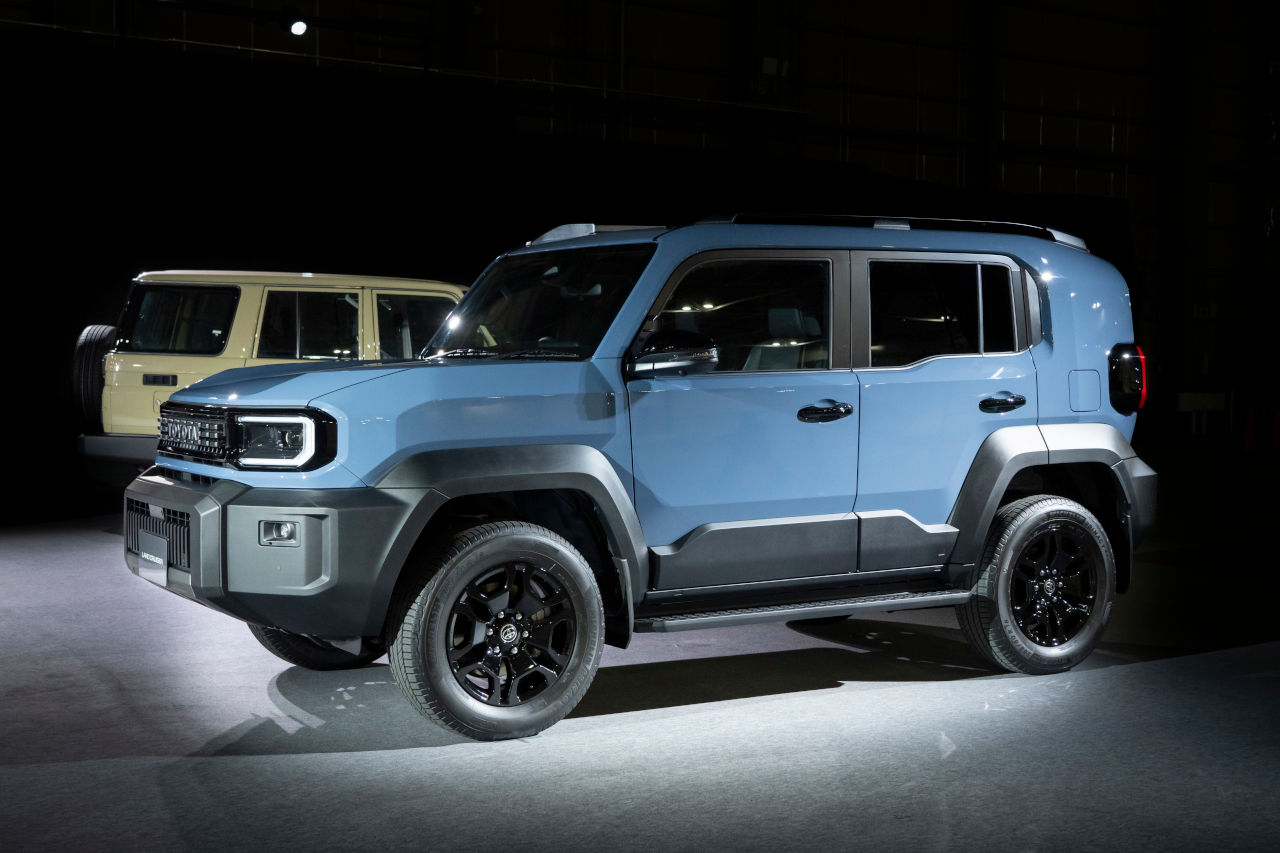 トヨタが新型『ランドクルーザー“FJ”』を世界初公開。国内導入に先立ちモビリティショー出展へ | クルマ | autosport web
